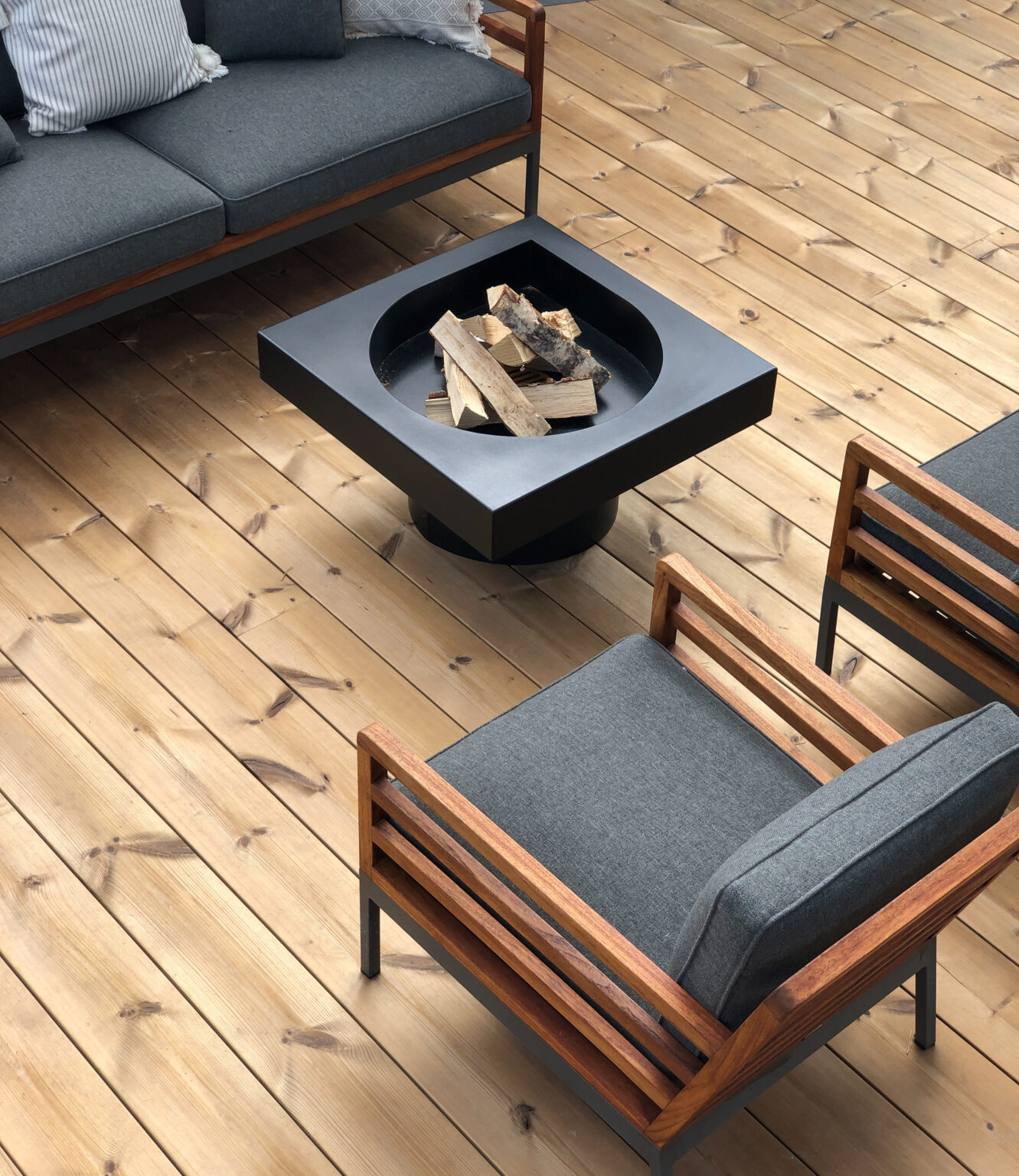 Drop Design Fire, Brasero Extérieur au bois | Nordic Design Shop